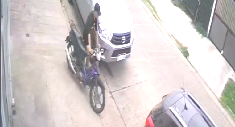 Concepción del Uruguay: Delincuentes roban moto a plena luz del día a ...